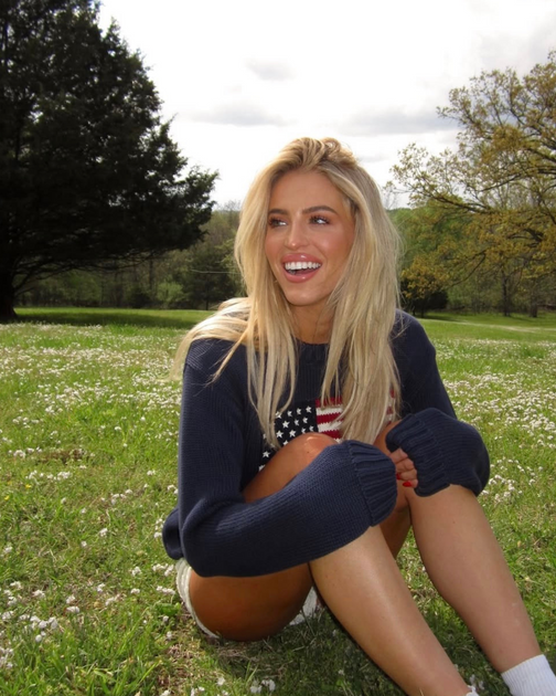 Allie Eklund – Tagged "Basics"– Well-Dressed